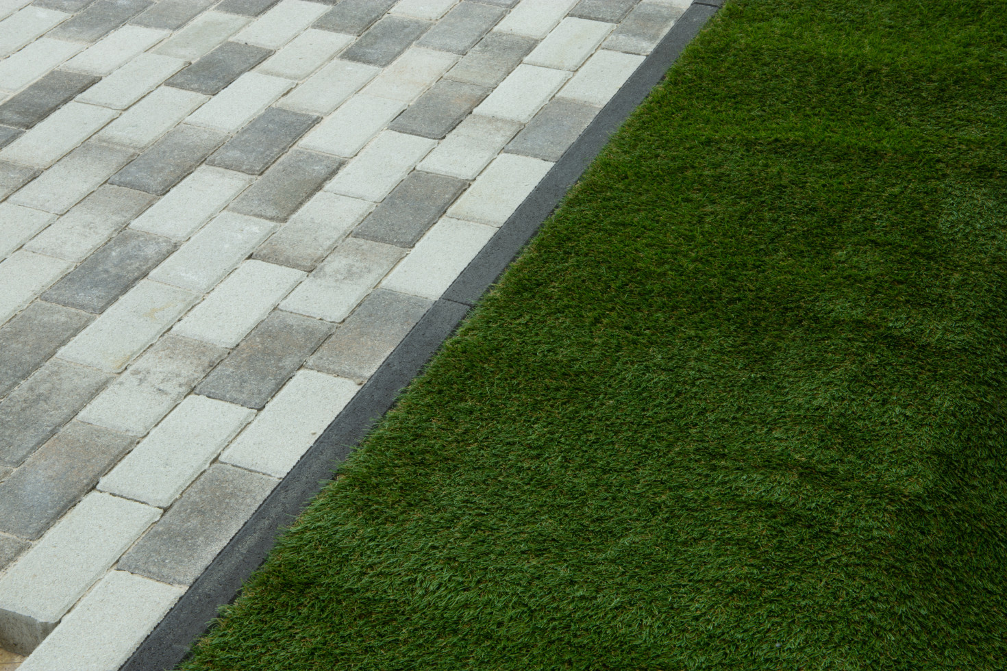 EHL Randstein Form C 100 x 25 x 6 cm anthrazit kaufen | Globus Baumarkt