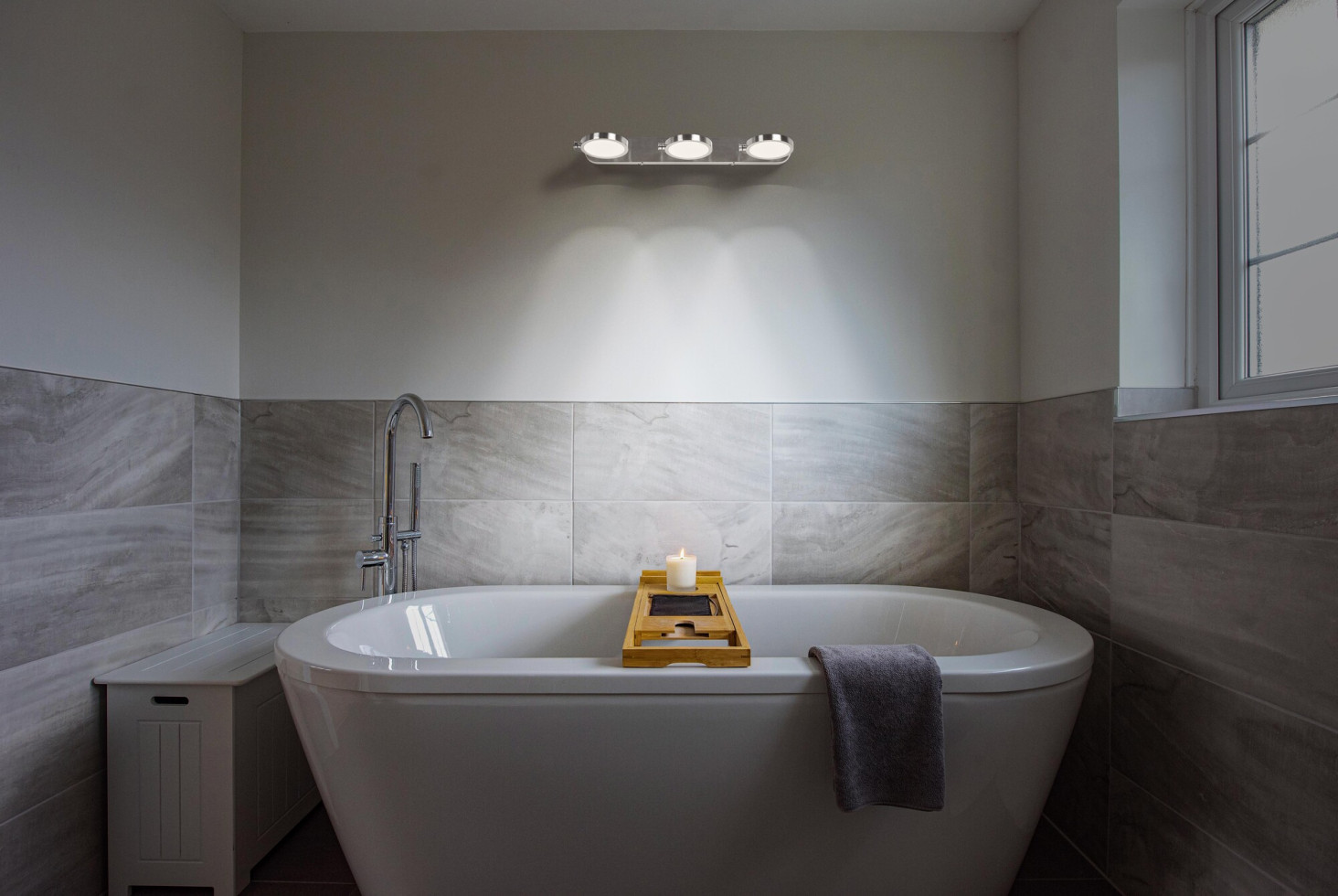 Ledvance Smart+ LED Badleuchte Round silber 30,5 x 10,2 cm Sun@Home 14 ...