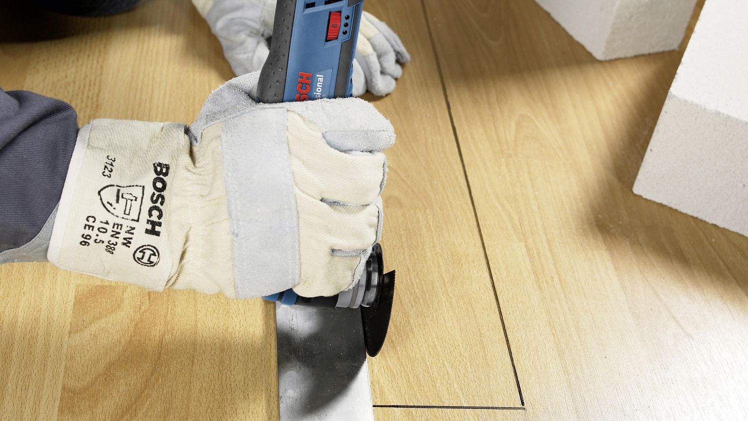 Bosch Professional Akku-Multi-Cutter GOP 12V-28 Solo kaufen | Globus ...